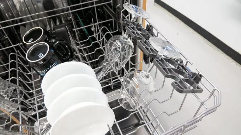 Maytag MDB4949SKZ dishwasher review: A good budget buy at new price ...